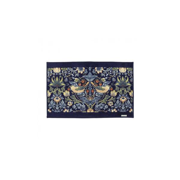 イチゴドロボウ インテリアマット  50×80cm FT1702A B ブルー 時代を超えて愛されるウィリアム・モリスの代表作の一つで、モリスの別荘である「ケルムスコット・マナー」でいちごをついばむツグミを見て描いたデザインです。1882~...