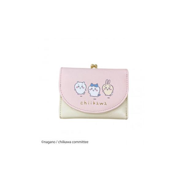 ちいかわ 口金財布 ピンク CHI2-2 蓋を開けた部分と後ろには、ハチワレが描いた似顔絵の型押し柄が入っています。 生産国:中国 素材・材質:合成皮革 商品サイズ:W106×H77×D30mm 重量:131g 仕様:(c)nagano/c...