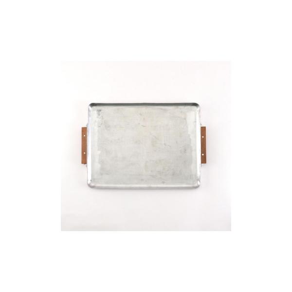 志成販売 木の持ち手のアルミトレー(L) 304973 毎日の食卓にあると便利なトレー。アカシアウッドの持ち手があたたかみを感じさせてくれる。キッチンから食卓へ、食事を運ぶお盆としてはもちろん、一息入れたいランチタイムやお庭でのリラックスタ...