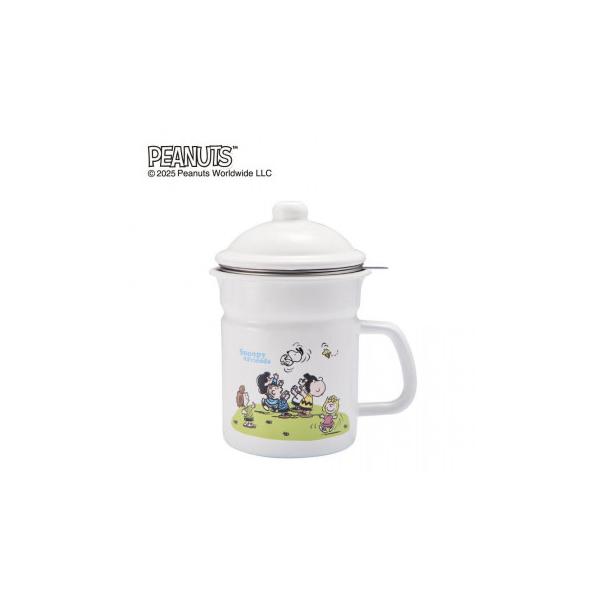 豊琺瑯 スヌーピー「グリーンフィールド」ホーローオイルポット SNJ-2411 使用済みの油を、漉しアミで揚げカスを除去して保管ができます。揚げカスを取り除き酸化を防ぐことで油の鮮度を保ちます。琺瑯の表面はガラス質でツルツルしているため、汚...