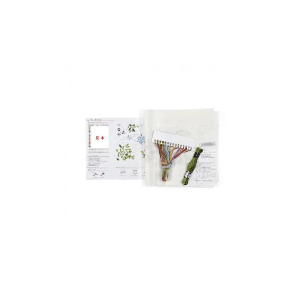 マカベアリス刺しゅうキット 第2弾 ひかりの風景 夏のひかり 7566 作品の世界観に没頭できる刺しごたえのあるサイズの刺しゅうキットです。図案は布にプリント済み。 生産国:日本 商品サイズ:完成サイズ:縦約15.5×横40cm 仕様:中級...