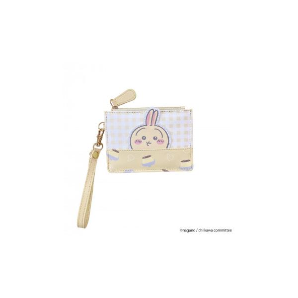 ちいかわ フラグメントケース イエロー(うさぎ) CHI6-10 マチ付きなのでコインも沢山入ります。背面はカードポケットが3箇所、ボタン付きベルトで留めることができるのでカードが落ちる心配もありません。 生産国:中国 素材・材質:合成皮革...