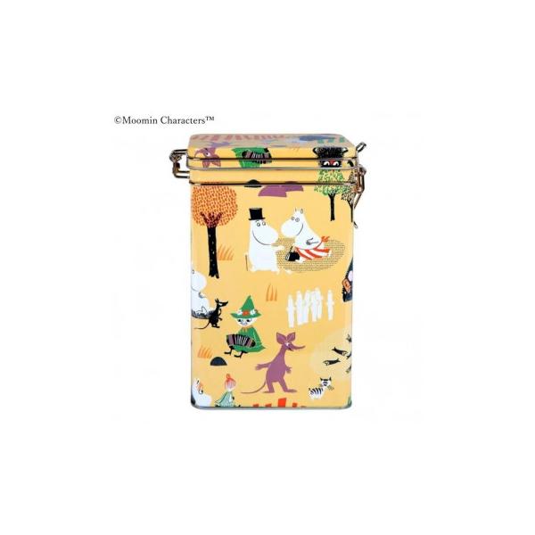 MOOMIN ムーミン コーヒー缶 フォレスト ウォーク イエロー MNX080139 ムーミンデザインのコーヒー缶です。 生産国:中国 素材・材質:鉄(スズメッキ)(フタ:ゴム製パッキン付き) 商品サイズ:約150×200×80mm ムー...