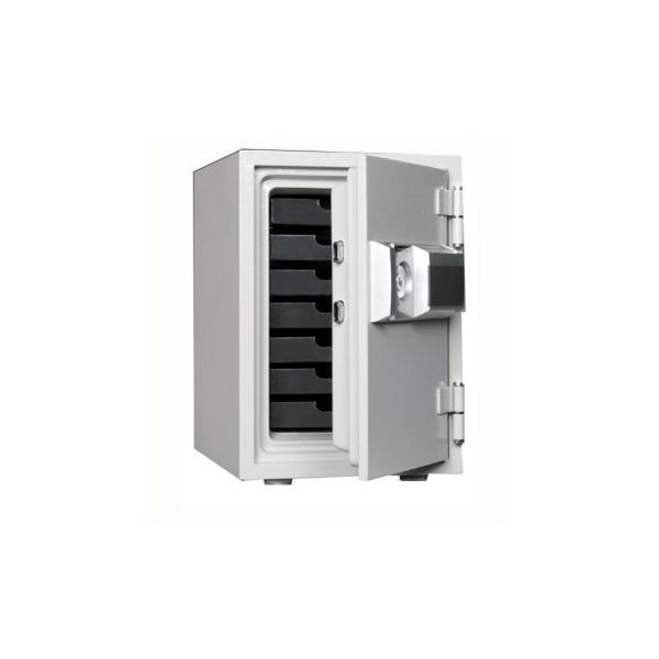 ダイヤセーフ　家庭用耐火金庫　テンキーロック(プッシュタイプ)　MEK50-7 暗証番号を入力し、鍵で開けるタイプです。万一の暗証番号忘れや電子のトラブルにも、お客様自身で開閉出来る、非常時開錠機能付きです。 生産国:韓国 素材・材質:SP...
