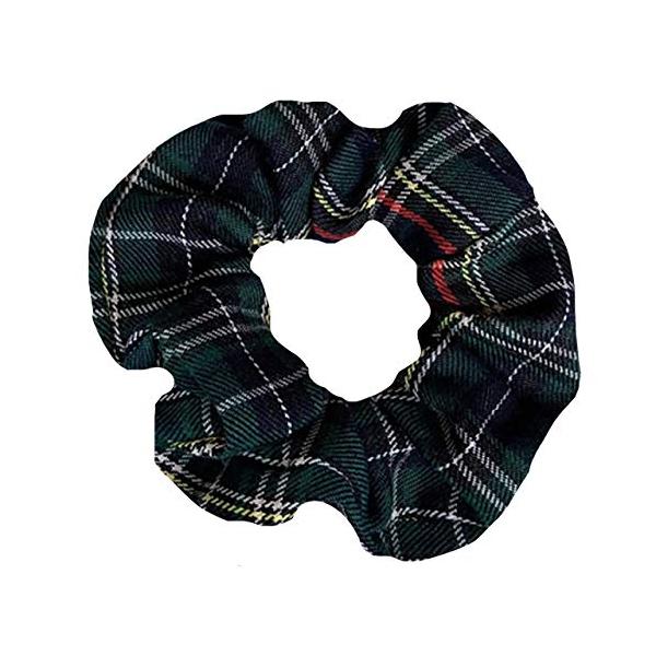 【ご購入後の当店からの連絡はご登録のメールアドレスに通知いたします。必ずご確認ください】ふんわりボリューミーな レディース 英国風 チェック柄 デザイン シュシュ ヘアゴム 。シンプルなデザインで、シーンを問わず幅広いコーデに活躍間違いなし...
