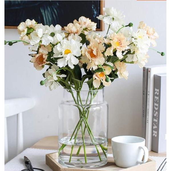 【ご購入後の当店からの連絡はご登録のメールアドレスに通知いたします。必ずご確認ください】【商品概要】サイズ:小高さ：18cm 、大高さ：23cm素材：ガラス 色：クリア安定感が抜群でどんな花にも合うガラス花瓶です。ガラスも綺麗だし 使いやす...