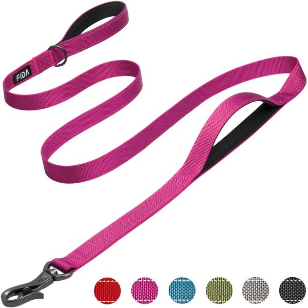 【ご購入後の当店からの連絡はご登録のメールアドレスに通知いたします。必ずご確認ください】【商品概要】【耐久性に優れたナイロン素材】ナイロン製のリードはかなり丈夫、長く活用できるポイントがあります。活発でクルクル回ったりするクセのある中型犬・...