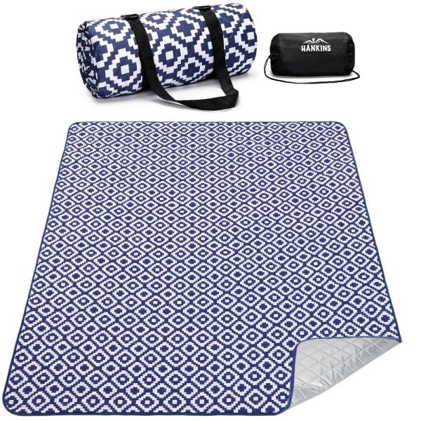 【ご購入後の当店からの連絡はご登録のメールアドレスに通知いたします。必ずご確認ください】【商品概要】「4層構造の厚手レジャーマット」：第1層：レジャーシート表面はダウンジャケットの表面と同じ素材を使ってあり、柔らかな肌触りです。繊細な手触り...