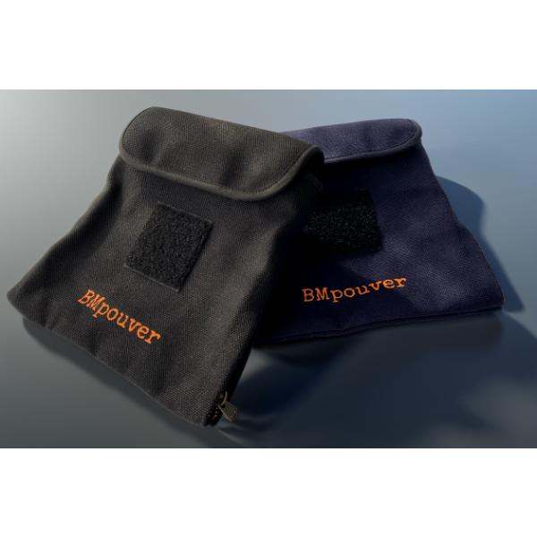 弾速計での弾速チェック時に、BB弾が外へ飛び出すのを防ぐ【弾速計カバー】です。ご自宅でも安心・安全に弾速測定ができ、周囲への配慮が必要な環境でも快適に使用できます。開発者自身が月に数回フィールドへ足を運ぶサバゲーユーザー。自宅で弾速チェック...