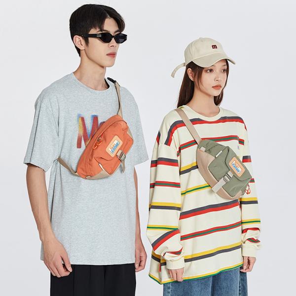 【サイズ】縦13cm×横29cm×マチ8cm。（注：サイズは平置き手作業採寸です。多少の誤差はご了承お願い申し上げます。）【重さ】240グラム。（注：重さは平置き手作業採寸です。多少の誤差はご了承お願い申し上げます。）【素材】オックスフォー...