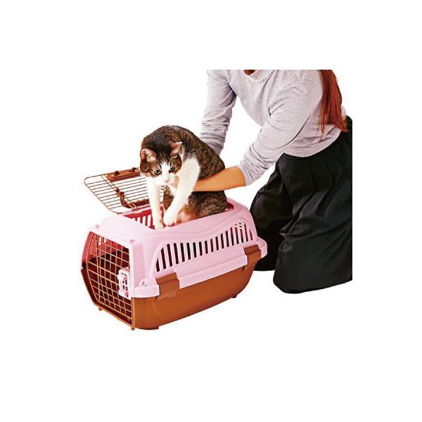 室内では正面ドアを外してハウスとしても使用でき、外出時は上面ドア付きでペットの出し入れに便利なため通院時や災害時に備えて、日頃からハードキャリーに慣れるために最適な商品です。●材質：上本体・下本体/ポリプロピレン、ドア/鉄、ロック部・バック...