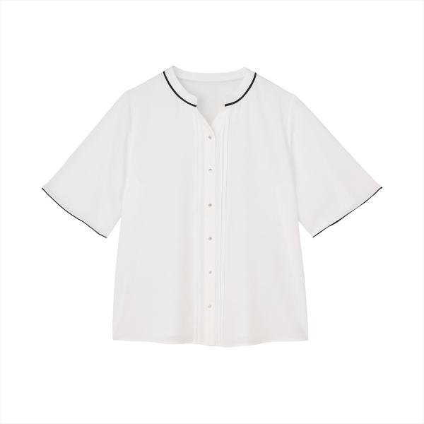 【発売日：2026年04月16日】普段使い、オフィスカジュアルに使いやすく着回しやすいブラウス。シワになりにくく、扱いやすくヘビロテで使いやすいアイテムです。【配色パイピング　ジョーゼット 五分袖ブラウス】ふんわりとした印象のジョーゼット生...