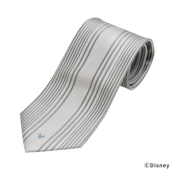 【発売日：2025年10月03日】◇　ディズニーデザインネクタイ　◇ミッキーマウスをデザインに取り込んだお洒落なネクタイ。ビジネスシーンを華やかにします。【バーチカルデザイン】バーチカル(タテ)柄は、ノットと大剣の柄の向きが変わる洒落感たっ...