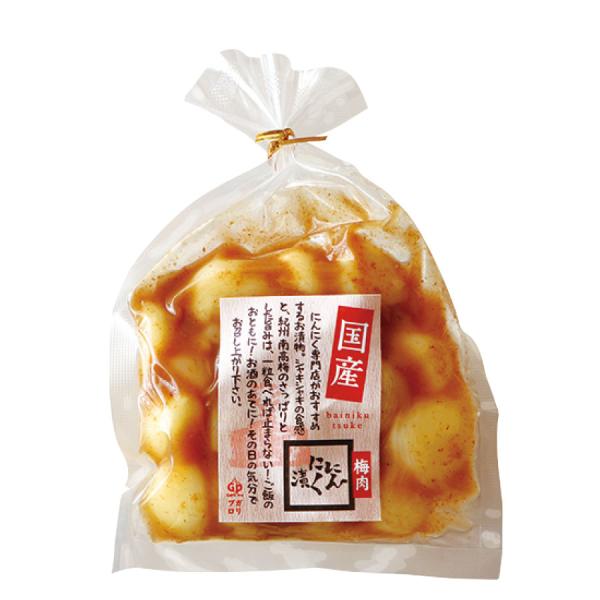 【発売日：2024年02月01日】《商品説明》■名称にんにく加工品■原材料名にんにく、梅肉、鰹節、漬け原材料（果糖ぶどう糖液糖、砂糖、醸造酢、食塩）■内容量80g■賞味期限別途商品ラベル枠外下部記載（製造より180日）■保存方法直射日光・高...