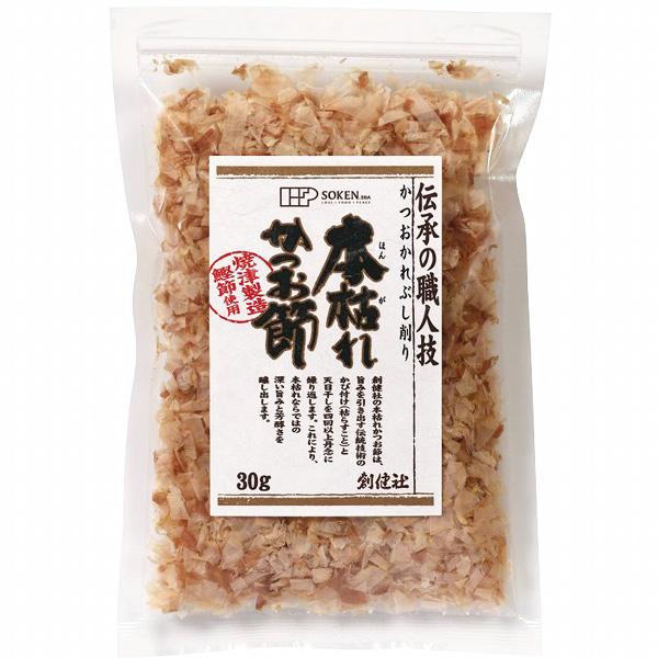 静岡県焼津産かつお使用。旨みを引き出す発酵技術のかび付け（枯らすこと）と天日干しを4回以上繰り返すことにより深い旨みと芳醇さを醸し出します。一般の花かつおに比べて、香り・味の良さ・だし汁の透明感に違いがあります。本枯れ節ならではのおいしさを...