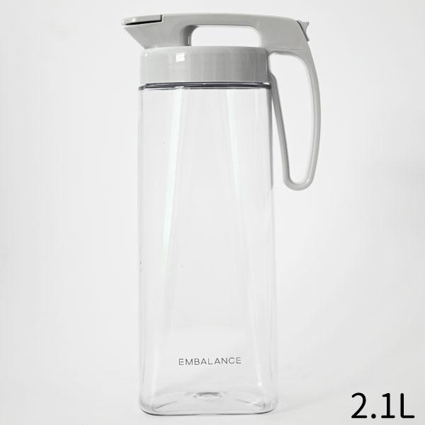 レバーの上下でフタが開閉できます。フタとパッキンが一体化したお手入れカンタン・清潔なパッキン一体型タテヨコピッチャーです。お水・お茶・コーヒー・ジュース・出汁などにご利用ください。※塩素等の除去作用はございません。本体の口が広くて洗いやすく...