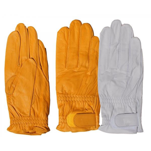 摩擦の激しい親指の根元に補強革を付けることで、部分的に耐久性をアップしたモデルです。動きやすさを維持するために補強側は最小限に留めてフィット感を増しています。サイズ：M・L・LLカラー：イエロー/アイボリー素材：牛革・厚手（厚さ0.8〜0....