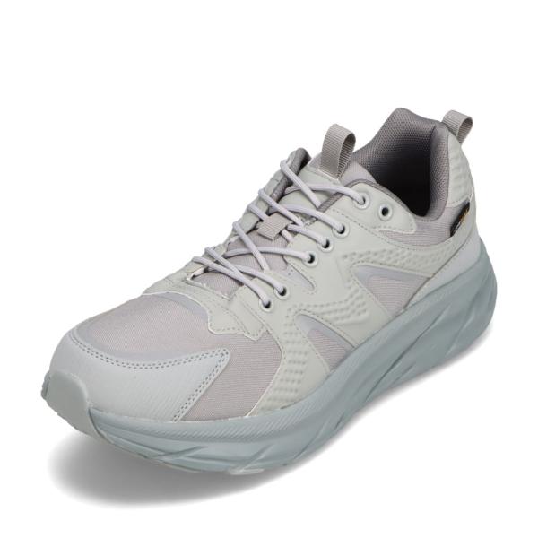 ※商品画像は、ご覧になられているパソコン、ディスプレイ等の設定により、実際の色味とは異なる場合がございます。優れた強度と耐久性・撥水性に優れているCORDURA(コーデュラ)素材を採用。柔らかくボリュームのあるソールがクッション性抜群。厚み...