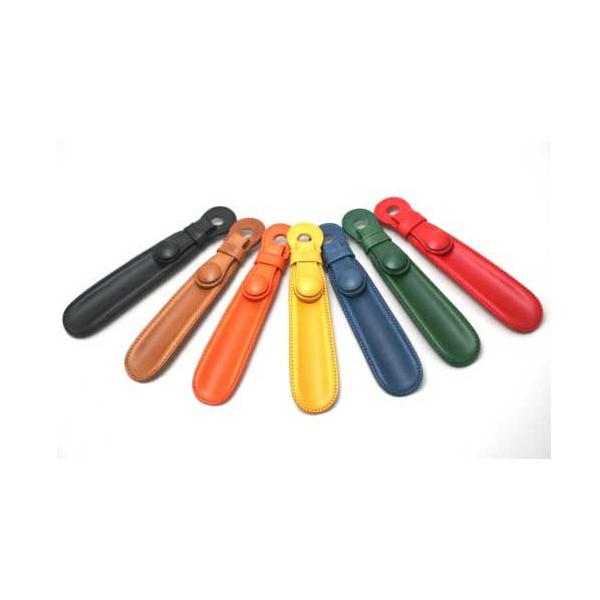 ☆☆☆こだわり商品☆☆☆折イタリアンナチュラルレザー“ブッテーロ”を使用した最高級レザーシューホーンしっとりとした肌触りの革で、使えば使い込むほどに独特の風合いを増し、深みのある上質の光沢をお楽しみいただくことができます。【素材】牛革（ブッ...