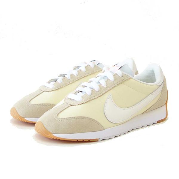 クラシックなランニングスタイルをベースにしたスニーカーです。スエードとナイロンのコンビ素材で、軽やかさとレトロ感を兼ね備えています。クッション性の高いソールとフィット感のある履き口で、快適な履き心地を実現。カジュアルからスポーティーなコーデ...