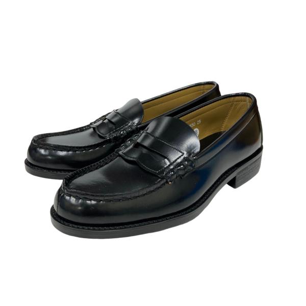 通勤・通学時の靴として不動のダントツ人気No.１のハルタのローファー。伝統と実績に裏づけされた確かな品質。MADE IN JAPAN◆アッパー：人工皮革◆ソール：ウレタン底◆ワイズ：3E◆足入れ：標準※丁度良いと感じるサイズには個人差があり...