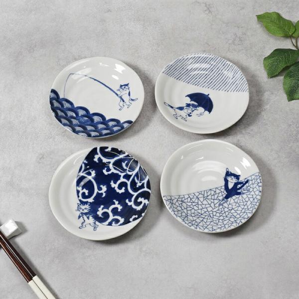 商品説明伝統柄と猫が融合した、遊び心あふれる小皿「SOMENEKO」シリーズ。和の意匠に猫がひょっこり現れる愛らしいデザインで毎日の食卓を和ませてくれる器です。サイズ／直径13.8×高さ2.4cm重さ／約161g素材／磁器質感／つややか生産...