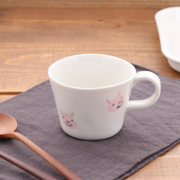商品説明可愛らしい子ブタのイラストがプリントされたキッズサイズのマグカップ。こちらは165ccで、お子さんのドリンクスープにピッタリなサイズです。商品詳細サイズ／口径8.1×10.4（持ち手含む）×高さ6cm重さ／約116g容量／約165c...