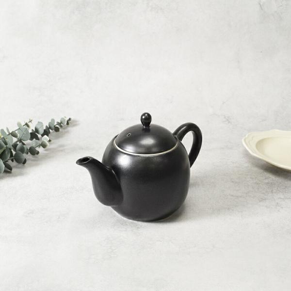 商品説明2〜3人分サイズのポットは、家族の団らんやおもてなしに最適です。商品詳細サイズ／内径5.8×17（持ち手含む）×高さ11.1cm重さ／約282g容量／約410cc（満水）素材／磁器質感／つややか生産地／タイ食洗機可電子レンジ・オーブ...