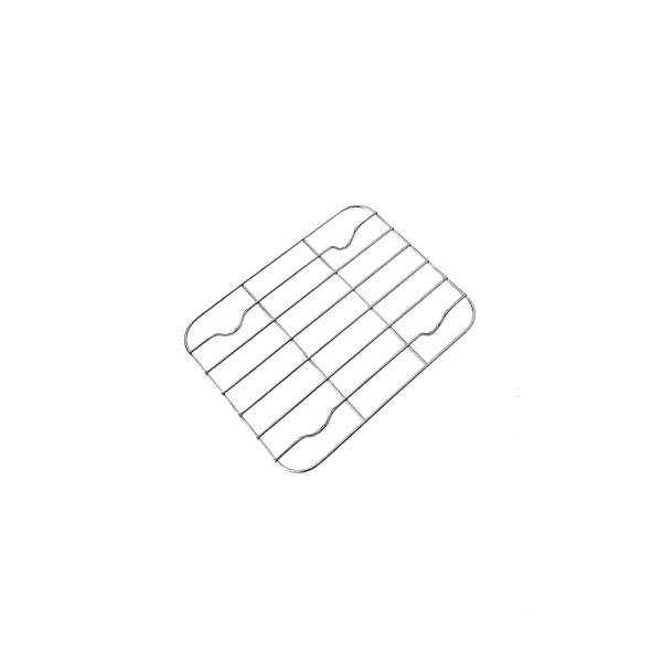 ◆サイズ：13.6×10.6×高さ1.5cm◆素材：18-8ステンレス◆製造国：日本◆目の間隔：1.5cm■特徴金物の街で有名な、新潟県燕市で製造されている定番の角バット網です。家庭用・業務用問わず、昔から長年使われている定番アイテム。18...