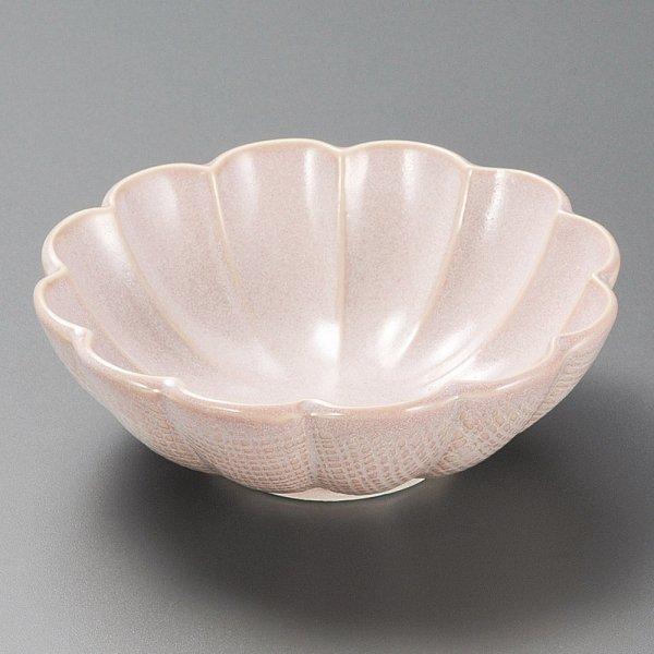 商品コード：20-08827-310サイズ（約）：13.7×4.7cm重量（約）：214g素材：陶磁器【サイズ別/約14cm,和食器,鉢,ボウル,碗,小鉢,ピンク】【旧品番：19-08424-319】