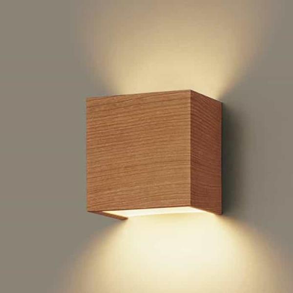 【仕様】●メーカー：パナソニック●型番：XSLG103LSCE1●ブラケットライト●LEDフラットランプΦ70 クラス500 1灯(口金GX53-1)●白熱灯器具60W相当●電球色●2700K【構成品】本体：LSLG903LEDランプ：LL...