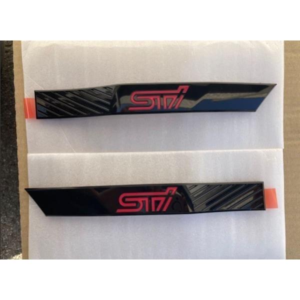 スバル純正新品　インプレッサWRX STIの限定車R205やS206といったスバルのSTI限定車に採用されていた黒のサイドガーニッシュ左右セットです。フロントフェンダーに装着されているガーニッシュを純正のメッキ+クリアレッドから大人の雰囲気...