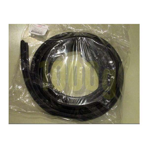 三菱純正新品 未使用品  希少品のパジェロミニ H53A H58A バックドアウェザーストリップです。純正新品ですので品質やフィッティングも安心してお使いいただけます。適合車種 パジェロミニ適合型式 H53A,H58A適合年式 1998/1...