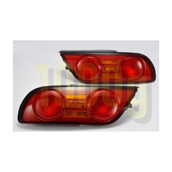 日産純正新品 未使用品 希少品の180SX　後期テールランプAssy 左右セットです。経年劣化による反射板やレンズのクスミがある車は新品に交換するだけでお車のイメージがガラリと変わります。こちらの商品はソケット バルブ付です。純正新品ですの...
