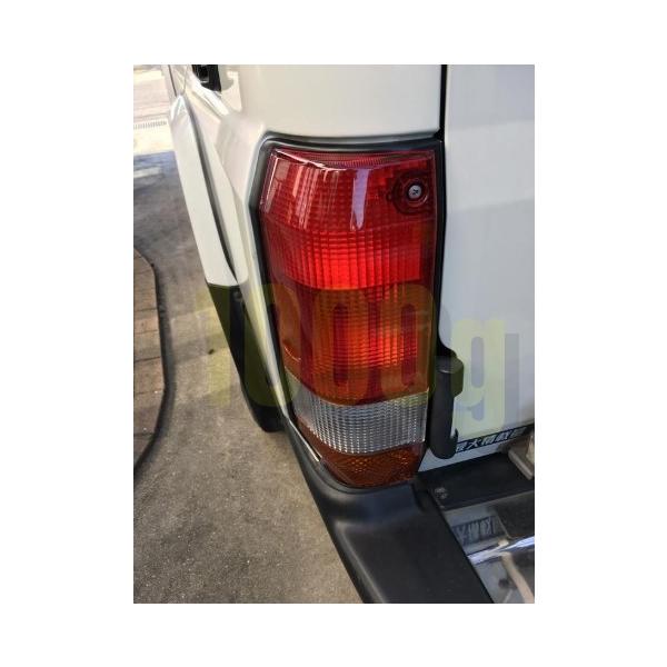 トヨタ純正新品 未使用品 希少品のランドクルーザー HZJ76 HZJ77 テールランプ レンズ テールライト 左 ランクル 70系です。純正新品ですので品質やフィッティングも安心してお使いいただけます。　適合車種　ランドクルーザー適合型式...