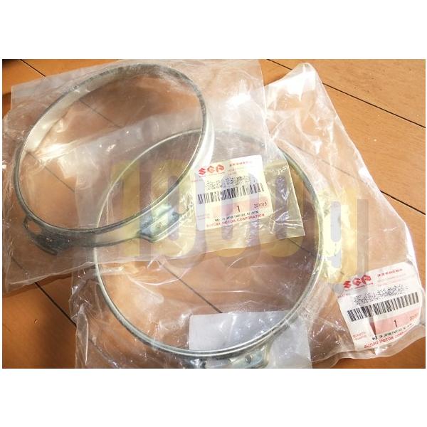 スズキ純正新品 未使用品 希少品のジムニー JA11 ヘッドライト リム 左右セット メッキ シエラです。純正新品ですので品質やフィッティングも安心してお使いいただけます。適合車種　ジムニー/ジムニーシエラ適合型式　JA11,JB31適合年...