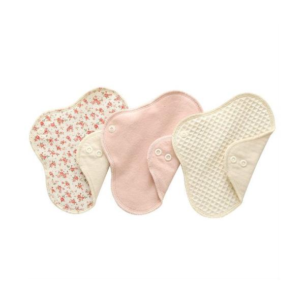 すぃーとのお買い得ネルライナー。お得な3枚セットです。肌に触れる面に無漂白・無蛍光のネル生地を使用したおりもの用のパンティーライナー。お得な3枚セットです。防水布なしの薄型で通気性がよく、毎日快適にお使いいただけます。ふんわりとあたたかく違...