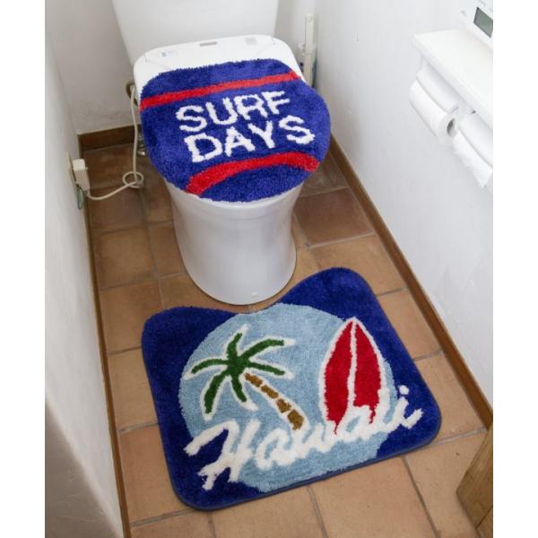 HAWAIIで見たサンセットを思い出すようなトイレセット。トイレセットに施されたパームツリーは「家族愛」という意味があります。肌触りがとても気持ちいい素材です。トイレもHAWAIIの癒しの空間を。手洗い可能です。※洗濯機は使用しないでくださ...