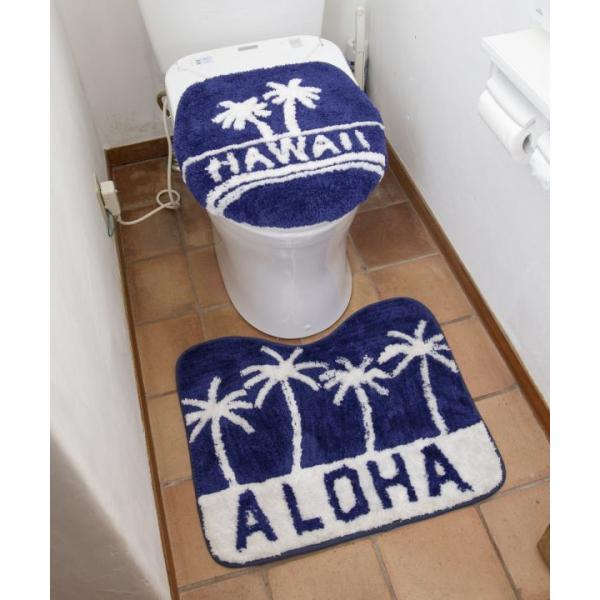 HAWAIIで見たサンセットを思い出すようなトイレセット。トイレセットに施されたパームツリーは「家族愛」という意味があります。肌触りがとても気持ちいい素材です。トイレもHAWAIIの癒しの空間を。手洗い可能です。※洗濯機は使用しないでくださ...