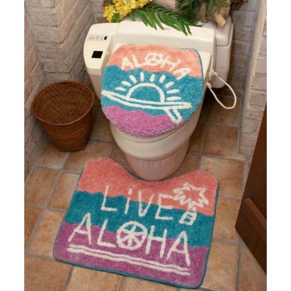 ホヌ、ラニカイビーチのようなグラデーション、ハワイのサンセットをイメージしたデザインに仕上げましたトイレの蓋カバーとマットのセット。コットンパイルだから肌触りも柔らかく気持ちいい トイレカバーセット。手触りがとても気持ち良く、トイレにハワイ...
