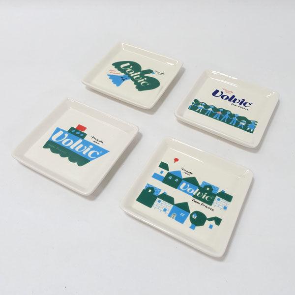 ・メーカー　　：VOLVIC・サイズ　　　：形状:角，横幅　（約ｃｍ）:11，縦幅　（約ｃｍ）:11，高さ　（約ｃｍ）:1.7，・色(柄)の系統：ホワイト・素材　　　　：陶器--------------------商品状態---------...