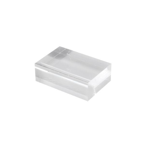 高級感のあるカードスタンド！ショーケース内によく合います。(照明にあたると更にキレイです。)　■種別／A239-1　■サイズ／W30×D20×H10mm　■対応カード厚／約3mmまで　■備考／○カードを斜めに掲示します　■素材／アクリル透明...