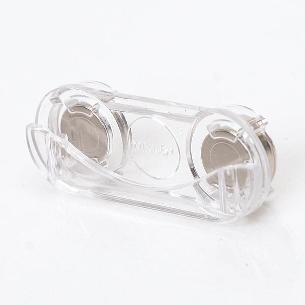 ■サイズ／W45×D9×H17mm　■素材／ポリカーボネイト、ネオジム磁石　■対応ポップ厚／0.2〜0.4mm厚の用紙に対応　■入数／1ヶ　メーカー・委託先在庫のため在庫確認が必要な商品です。予期せぬ欠品・廃番の可能性がございます。