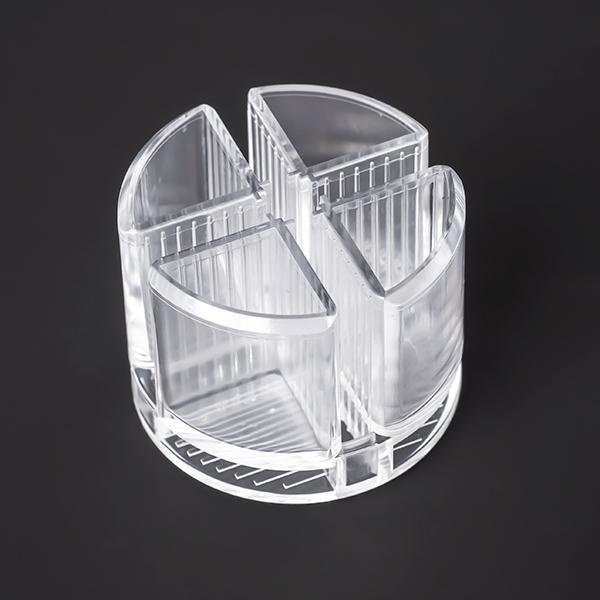 パネルのコーナーに取り付けて四方向に連結可能なパーツです。立方体的にパネルを組み込むことで様々なカタチのディスプレイができます。　■サイズ／φ50×40mm　■素材／PS　■対応パネル厚／5mm厚のパネルのみ対応　■入数／1ヶ　メーカー・委...