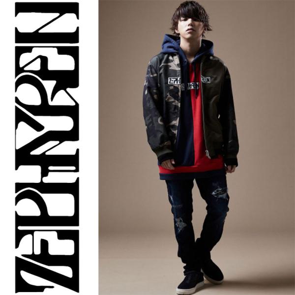 ダメージ加工が施されているスキニーデニムは、細身のストレートでありながら窮屈さを感じさせない履き心地を実現。国内屈指の技術を持ったモデリストの手による研ぎ澄まされたカッティングとデザイナーの感性がシンクロして生まれる極上のシルエット。ミニマ...