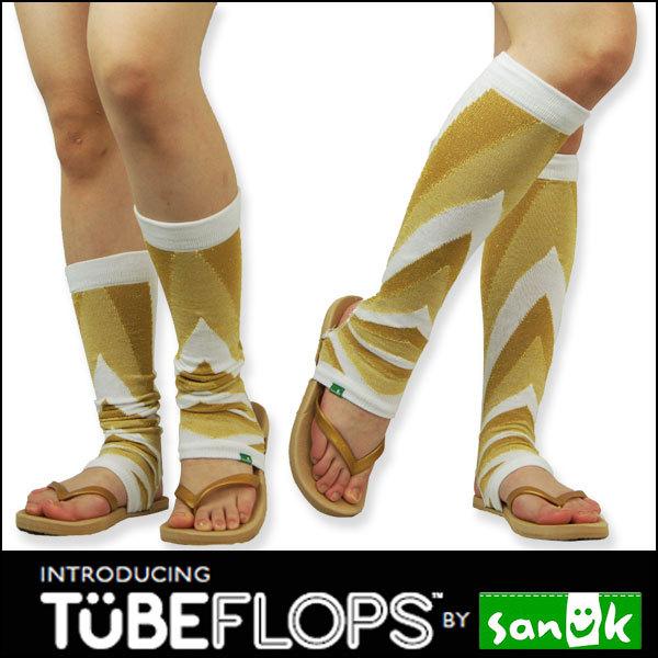 可愛いデザインが目を惹く、サンダルとトレンカが一体化した未来系サンダル。東京ガールズコレクションでモデルさんが着用して話題になりました。ピッタリと伸ばしたりクシュクシュしたり、アレンジ次第で様々なスタイリングが楽しめます。ソールはラバーです...