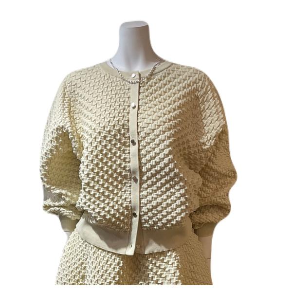 ATELIER SIX アトリエシックス ツノツノニット2wayカーディガン＊スカート別売り凹凸感のある素材が特徴的なカーディガンです。軽くて伸縮性にとても優れていますので、着心地がとても良いです。別売りのスカートとセットアップコーデもおす...