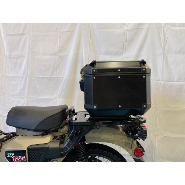 ハンターカブ（CT125)専用スライドまでは必要なけど、GIVIケースをスマートに取り付けたい。そんな方向けにキャリアベースEVOを作りました。ベース高さは純正キャリア面より2cm。ケースが無い時もすっきりスマート。取付けは純正キャリアにあ...