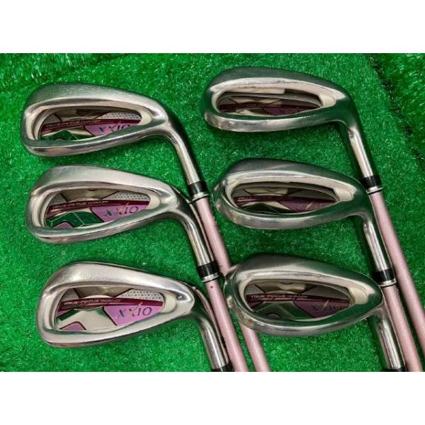 ■種別：レディースアイアンセット　■メーカー：ダンロップ■モデル：ゼクシオ2018 Bordeaux　■シャフト：MP1000L 6本セット■フレックス：L　■ロフト：30■本数：6　■番手：7-9 P・A・S■長さ：36.5　■クラブ重量...