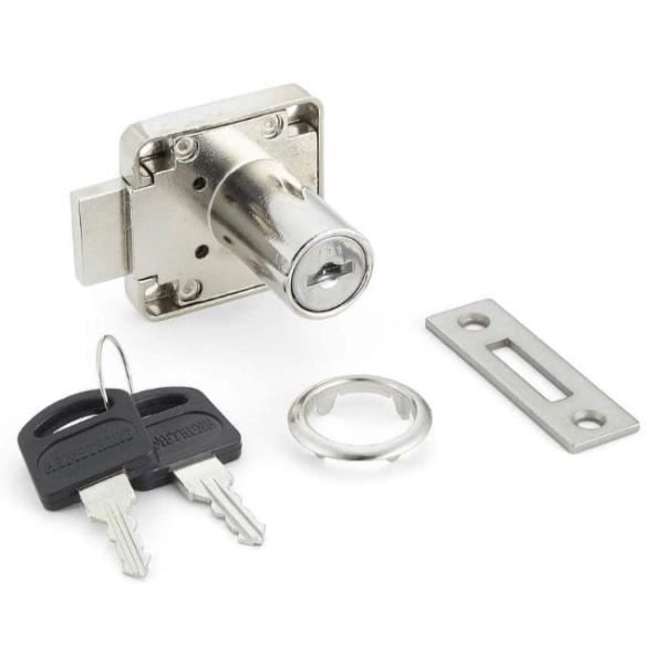 グレード: リーズナブル用途: 引き出し片開き扉取付面: 木鍵違い数: 16通り（507-30型）マスターキー：受注対応解錠時: キーは抜ける●キーはプラスチックカバー付です。●以下の製品と同じキー番号をご指定いただくとキーの共通使用ができ...